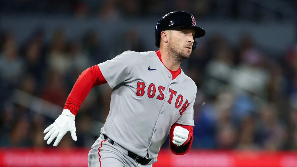 Boston fans react with fury after Alex Bregman opts for a move to ...