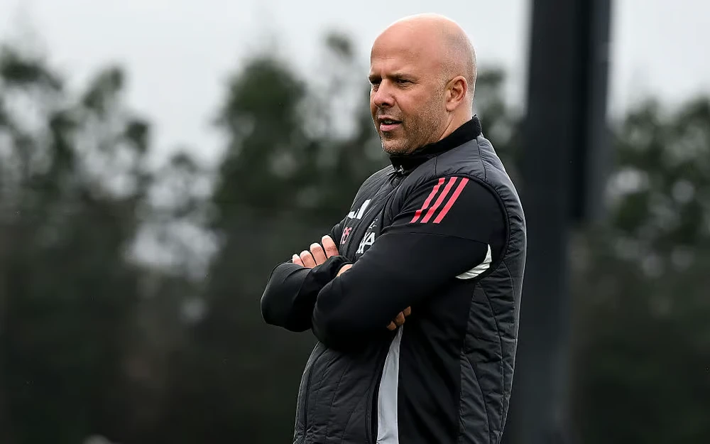 Arne Slot Keeps Team Sheet Secret Before Palace Showdown | Teams ...